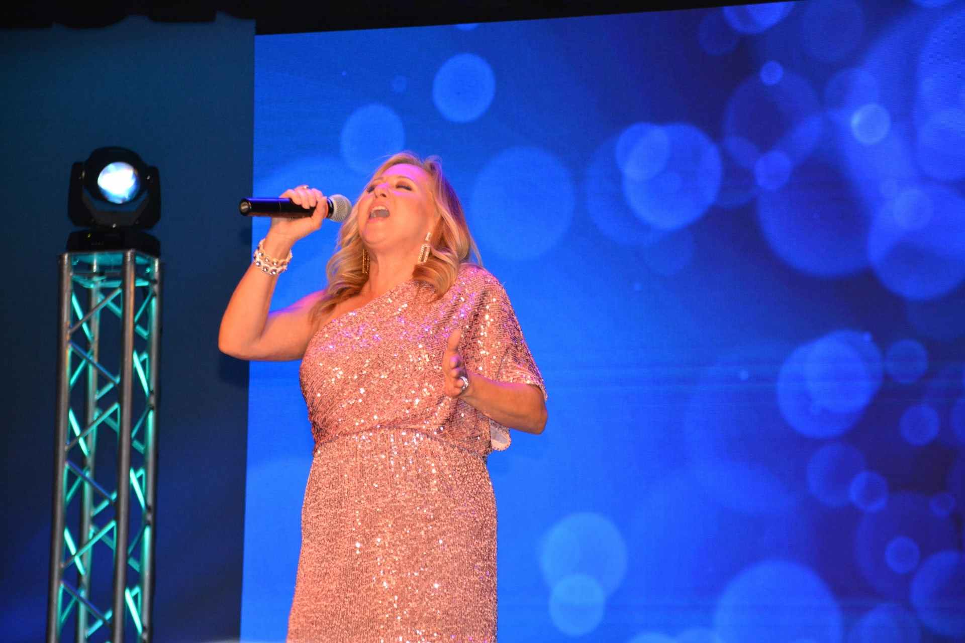 'Know that you are worthy of it': 2022 Miss WV USA encourages young ...