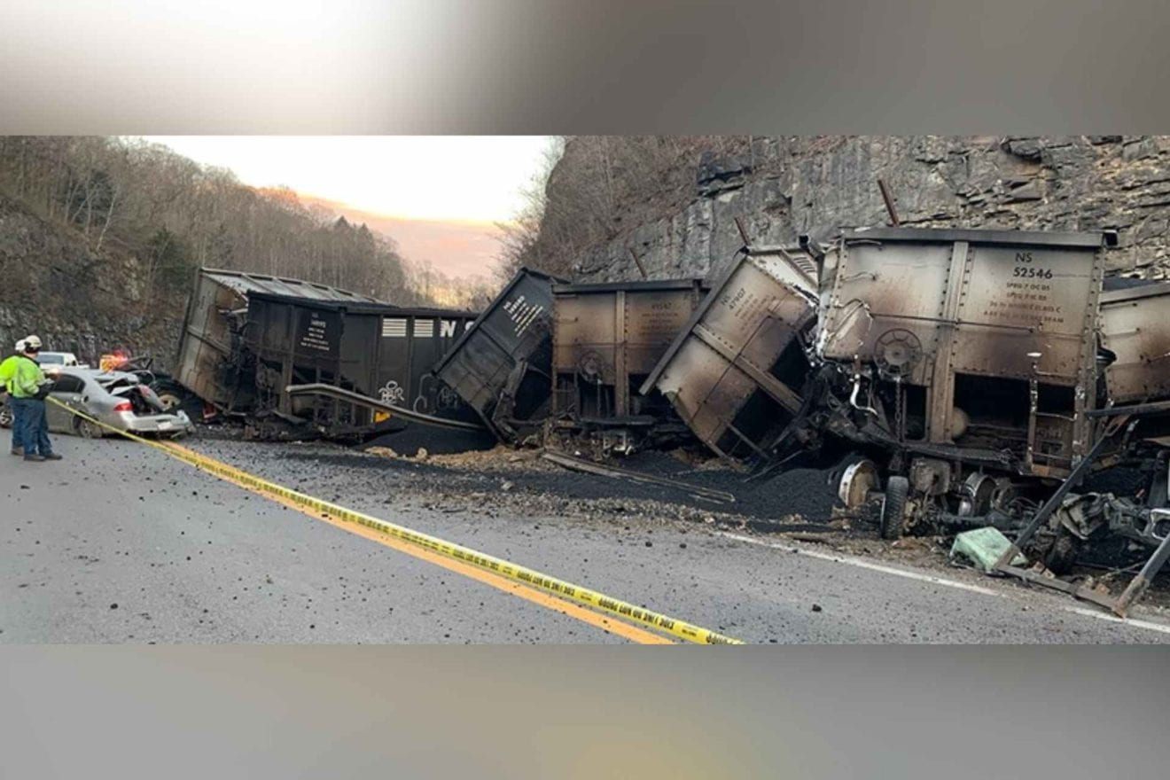 Emergency crews on scene after train derails in Wyoming County Emergency crews on scene after train derails in Wyoming County
