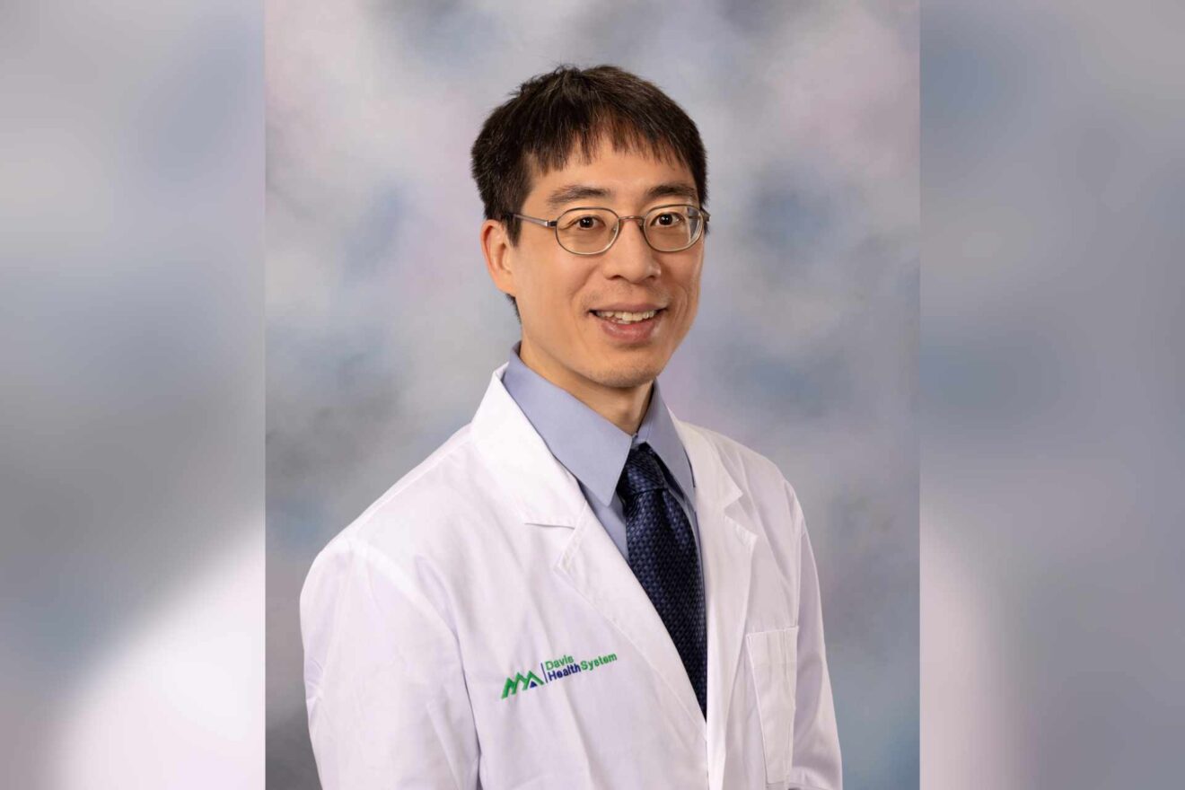 General surgeon Dr. Kevin Huang, MD joins Davis Medical Center