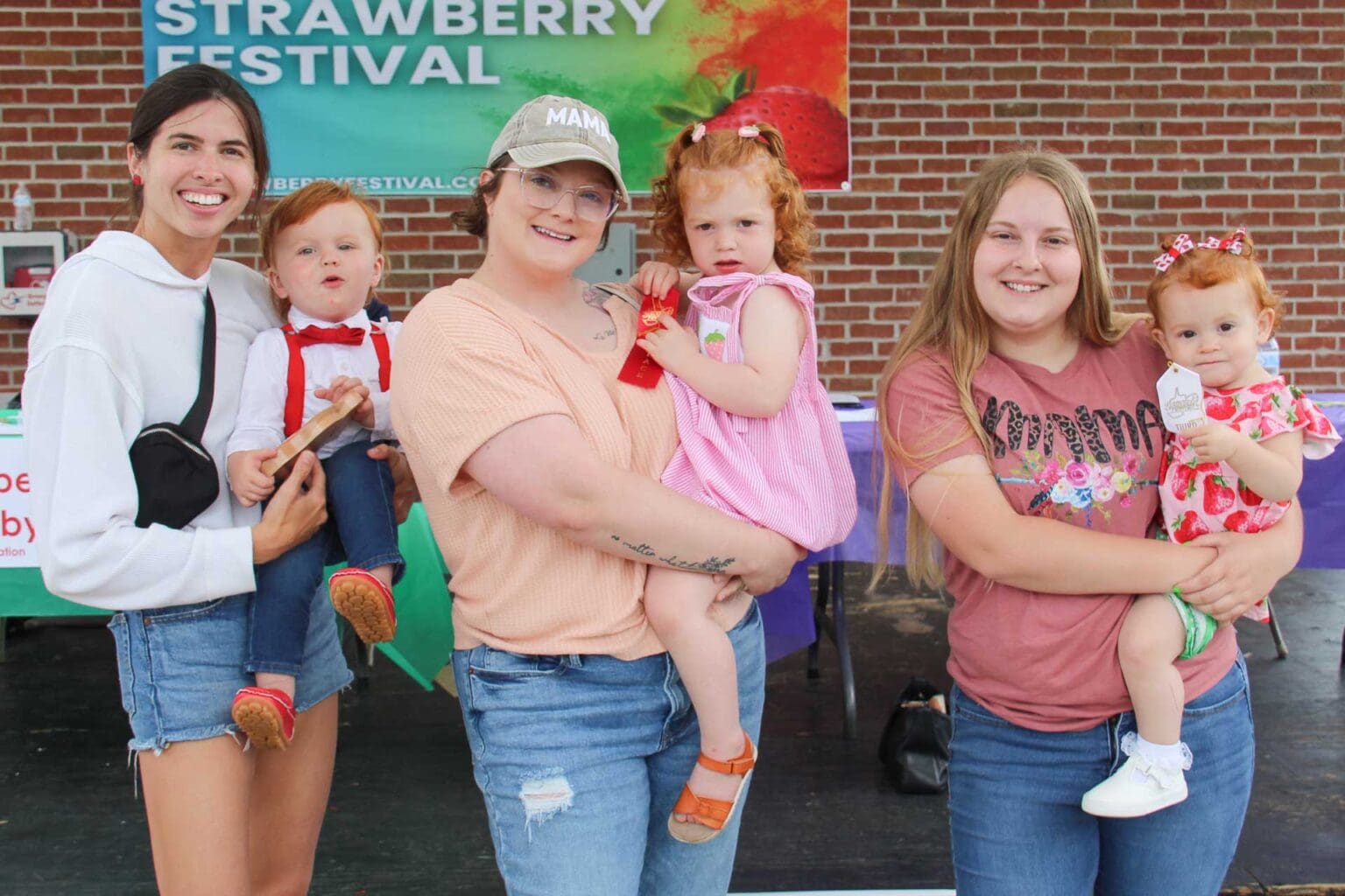 Photo gallery: Diaper Derby and Strawberry Blonde