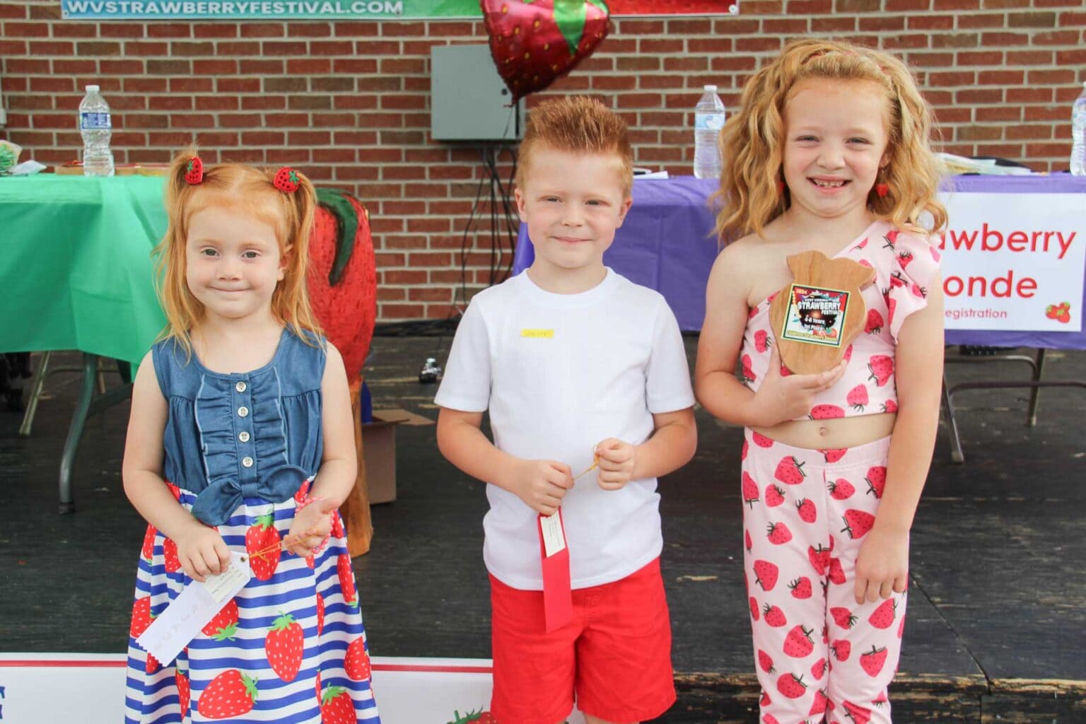 Photo gallery: Diaper Derby and Strawberry Blonde
